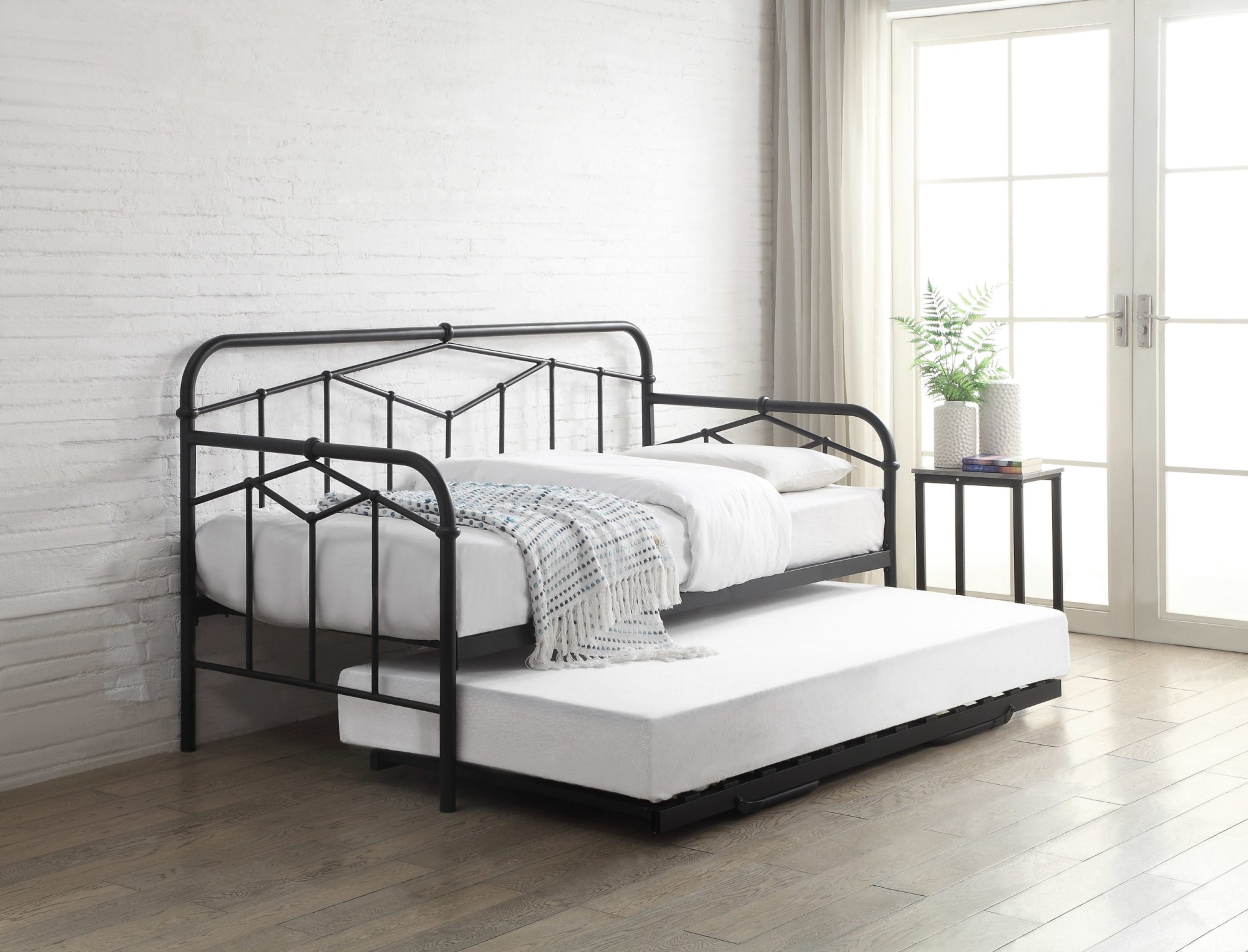 Ashton Daybed - Black - Solent Beds & Furniture Ltd